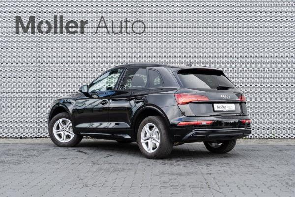 Black Audi Q5 2023 in Marupe, with an engine capacity of 2.00 L and mileage of 113 thousand km for 34900 €, photo 3 on AUTOMOTO.COM.LV