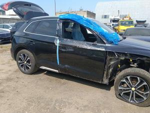 Black Audi Q5 2023 in Marijampole, with an engine capacity of 1.98 L and mileage of 160 thousand km for 14500 €, photo 6 on AUTOMOTO.COM.LV