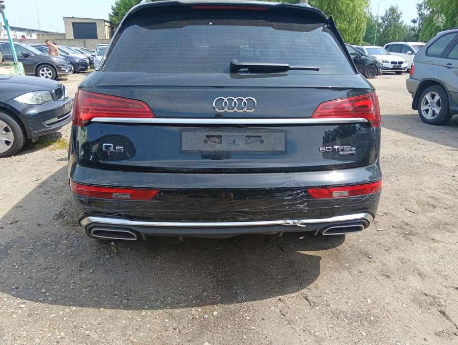 Black Audi Q5 2023 in Marijampole, with an engine capacity of 1.98 L and mileage of 160 thousand km for 14500 €, photo 17 on AUTOMOTO.COM.LV