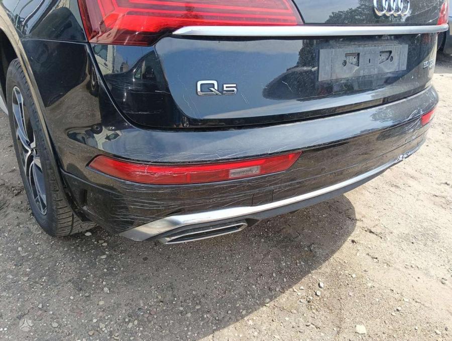 Black Audi Q5 2023 in Marijampole, with an engine capacity of 1.98 L and mileage of 160 thousand km for 14500 €, photo 18 on AUTOMOTO.COM.LV