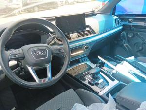 Black Audi Q5 2023 in Marijampole, with an engine capacity of 1.98 L and mileage of 160 thousand km for 14500 €, photo 20 on AUTOMOTO.COM.LV