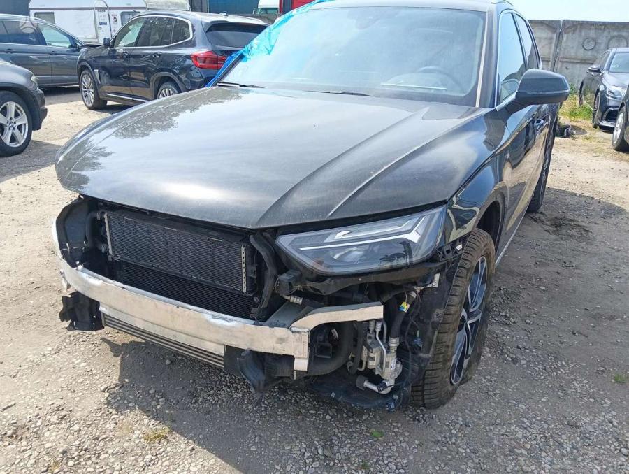 Black Audi Q5 2023 in Marijampole, with an engine capacity of 1.98 L and mileage of 160 thousand km for 14500 €, photo 23 on AUTOMOTO.COM.LV