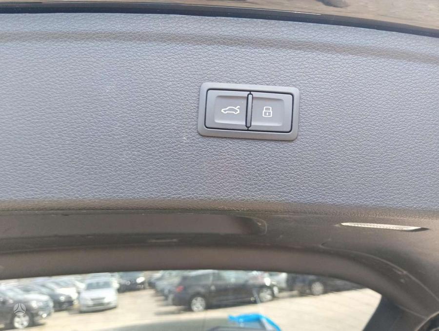 Black Audi Q5 2023 in Marijampole, with an engine capacity of 1.98 L and mileage of 160 thousand km for 14500 €, photo 47 on AUTOMOTO.COM.LV
