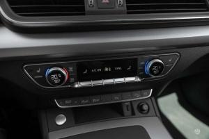 Melns Audi Q5 2023 Viļņa, ar dzinēja tilpumu 2.00 L un nobraukumu 84 tūkst. km par 34900 €, foto 15 vietnē AUTOMOTO.COM.LV