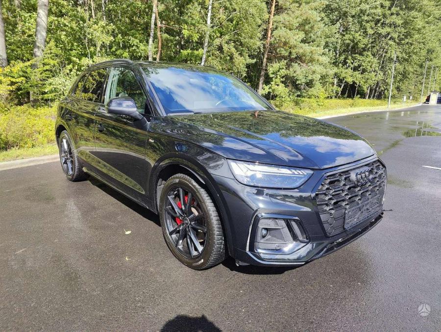 Black Audi Q5 2023 in Kaunas, with an engine capacity of 1.98 L and mileage of 50 thousand km for 34980 €, photo 4 on AUTOMOTO.COM.LV