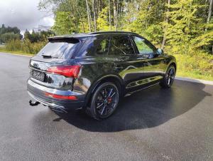 Black Audi Q5 2023 in Kaunas, with an engine capacity of 1.98 L and mileage of 50 thousand km for 34980 €, photo 5 on AUTOMOTO.COM.LV