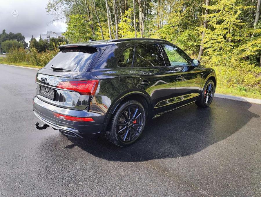 Black Audi Q5 2023 in Kaunas, with an engine capacity of 1.98 L and mileage of 50 thousand km for 34980 €, photo 5 on AUTOMOTO.COM.LV