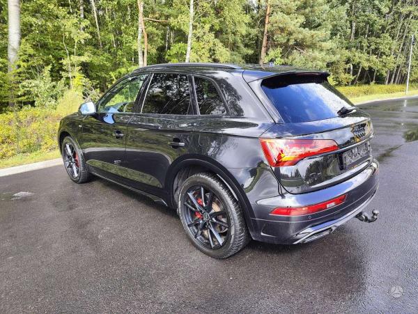 Black Audi Q5 2023 in Kaunas, with an engine capacity of 1.98 L and mileage of 50 thousand km for 34980 €, photo 7 on AUTOMOTO.COM.LV