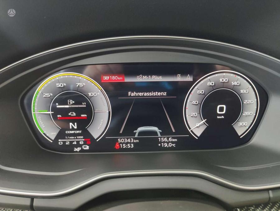 Black Audi Q5 2023 in Kaunas, with an engine capacity of 1.98 L and mileage of 50 thousand km for 34980 €, photo 10 on AUTOMOTO.COM.LV