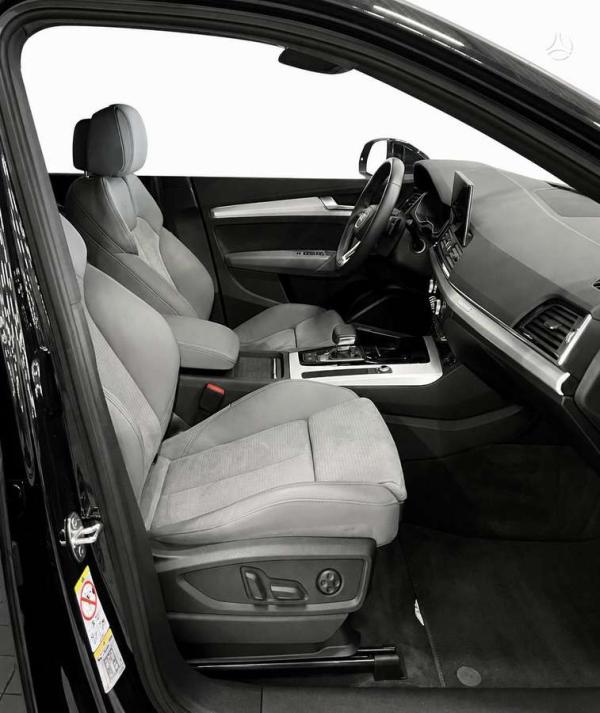 Black Audi Q5 2023 in Kaunas, with an engine capacity of 1.97 L and mileage of 141 thousand km for 30800 €, photo 7 on AUTOMOTO.COM.LV