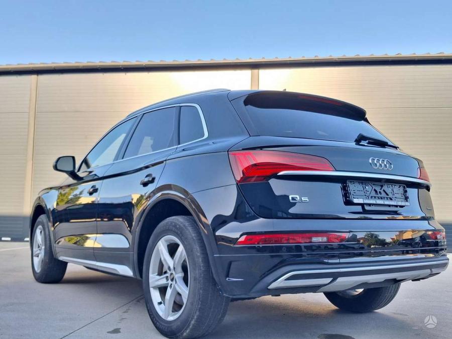 Black Audi Q5 2023 in Klaipeda, with an engine capacity of 2.00 L and mileage of 59 thousand km for 24999 €, photo 9 on AUTOMOTO.COM.LV