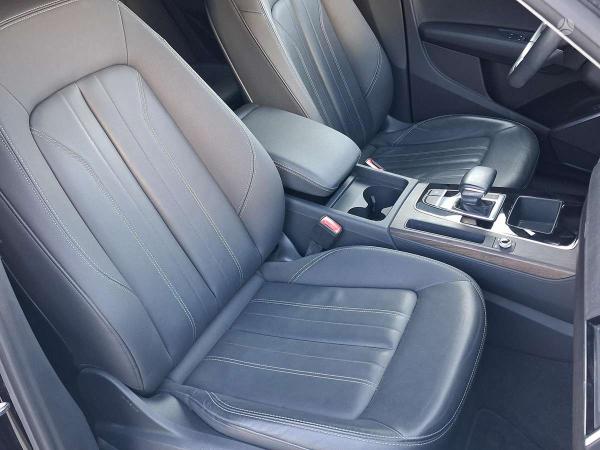 Black Audi Q5 2023 in Klaipeda, with an engine capacity of 2.00 L and mileage of 59 thousand km for 24999 €, photo 11 on AUTOMOTO.COM.LV