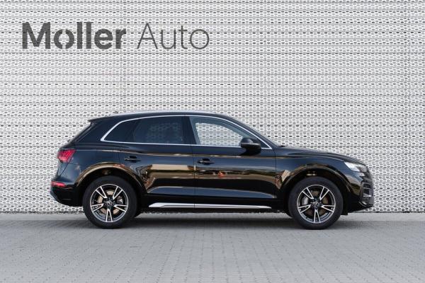 Melns Audi Q5 2023 Mārupe, ar dzinēja tilpumu 2.00 L un nobraukumu 52 tūkst. km par 46000 €, foto 5 vietnē AUTOMOTO.COM.LV
