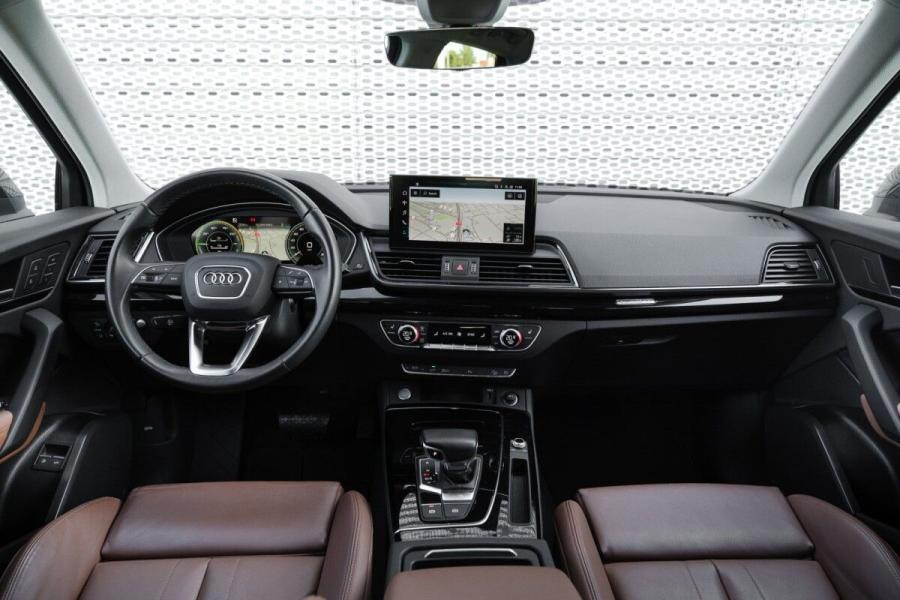 Black Audi Q5 2023 in Marupe, with an engine capacity of 2.00 L and mileage of 52 thousand km for 46000 €, photo 6 on AUTOMOTO.COM.LV