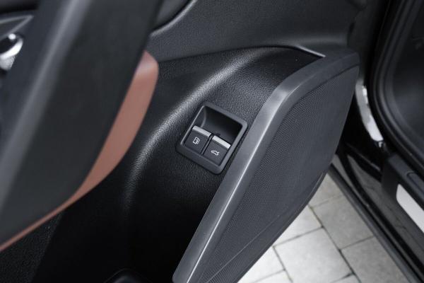 Melns Audi Q5 2023 Mārupe, ar dzinēja tilpumu 2.00 L un nobraukumu 52 tūkst. km par 46000 €, foto 10 vietnē AUTOMOTO.COM.LV