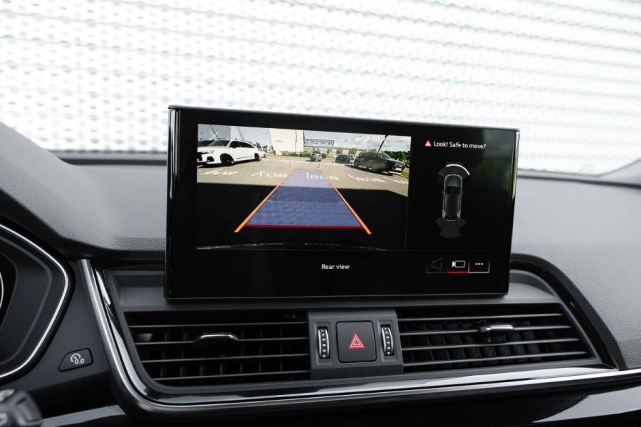 Black Audi Q5 2023 in Marupe, with an engine capacity of 2.00 L and mileage of 52 thousand km for 46000 €, photo 19 on AUTOMOTO.COM.LV