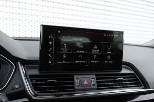 Black Audi Q5 2023 in Marupe, with an engine capacity of 2.00 L and mileage of 52 thousand km for 46000 €, photo 21 on AUTOMOTO.COM.LV