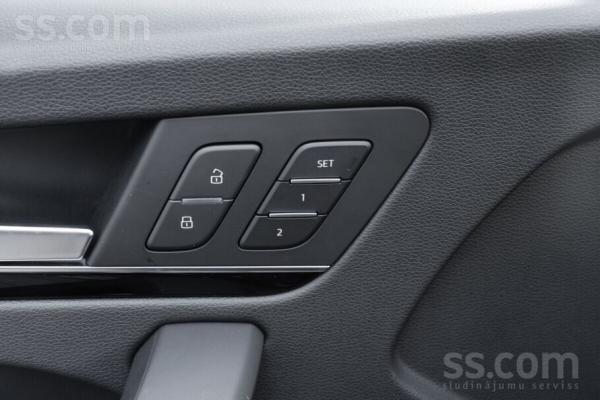 Black Audi Q5 2023 in Riga, with an engine capacity of 2.00 L and mileage of 52 thousand km for 46000 €, photo 9 on AUTOMOTO.COM.LV