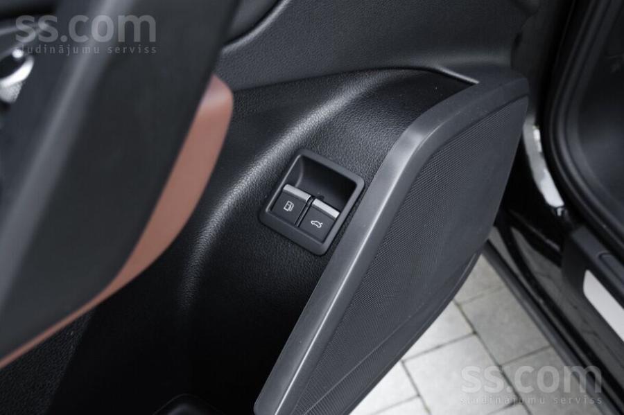 Black Audi Q5 2023 in Riga, with an engine capacity of 2.00 L and mileage of 52 thousand km for 46000 €, photo 11 on AUTOMOTO.COM.LV