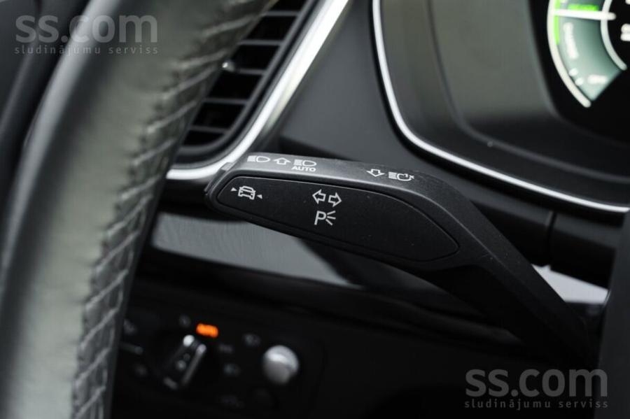 Black Audi Q5 2023 in Riga, with an engine capacity of 2.00 L and mileage of 52 thousand km for 46000 €, photo 16 on AUTOMOTO.COM.LV