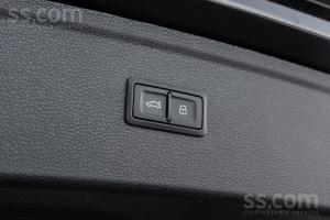 Black Audi Q5 2023 in Riga, with an engine capacity of 2.00 L and mileage of 52 thousand km for 46000 €, photo 34 on AUTOMOTO.COM.LV