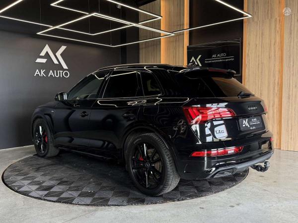 Audi Q5 2023 in Kaunas on AUTOMOTO.COM.LV Black Audi Q5 2023 in Kaunas, with an engine capacity of 0.00 L and mileage of 50 thousand km for 35990 €, photo 8 on AUTOMOTO.COM.LV