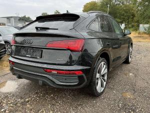 Melns Audi Q5 2023 Šauļi, ar dzinēja tilpumu 0.00 L un nobraukumu 110 tūkst. km par 38990 €, foto 3 vietnē AUTOMOTO.COM.LV