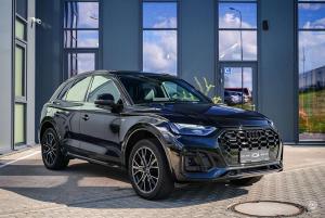 Melns Audi Q5 2023 Kauņa, ar dzinēja tilpumu 1.98 L un nobraukumu 25 tūkst. km par 33950 €, foto  vietnē AUTOMOTO.COM.LV