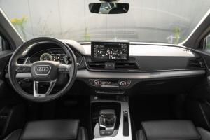 Black Audi Q5 2023 in Vilnius, with an engine capacity of 2.00 L and mileage of 123 thousand km for 39850 €, photo 21 on AUTOMOTO.COM.LV