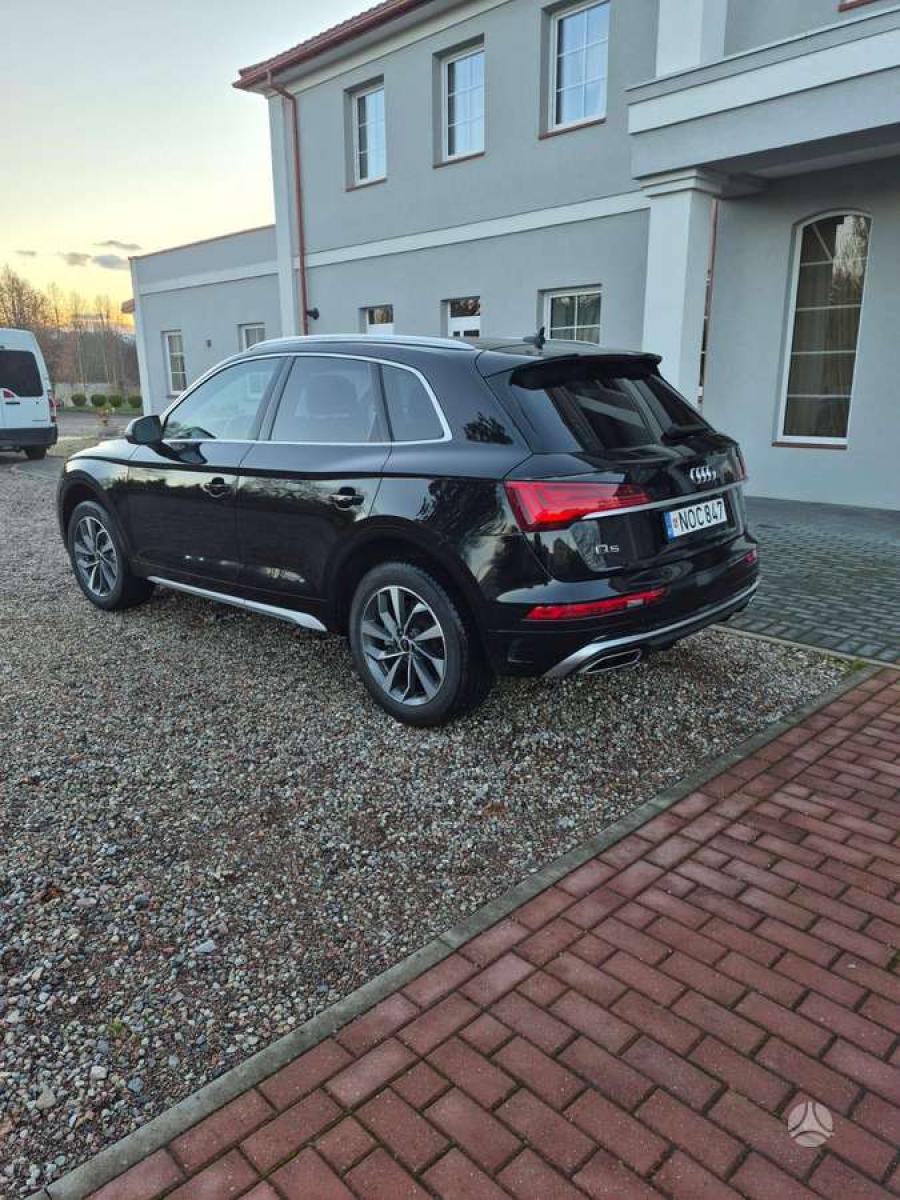 Melns Audi Q5 2024 Klaipėda, ar dzinēja tilpumu 1.98 L un nobraukumu 18 tūkst. km par 36999 €, foto 3 vietnē AUTOMOTO.COM.LV