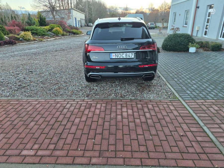 Melns Audi Q5 2024 Klaipėda, ar dzinēja tilpumu 1.98 L un nobraukumu 18 tūkst. km par 36999 €, foto 4 vietnē AUTOMOTO.COM.LV