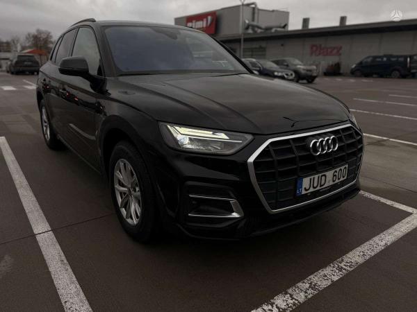 Melns Audi Q5 2024 Viļņa, ar dzinēja tilpumu 1.97 L un nobraukumu 18 tūkst. km par 38500 €, foto 3 vietnē AUTOMOTO.COM.LV