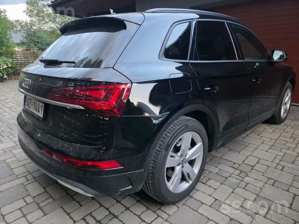Black Audi Q5 2024 in Riga, with an engine capacity of 2.00 L and mileage of 6 thousand km for 37500 €, photo 4 on AUTOMOTO.COM.LV
