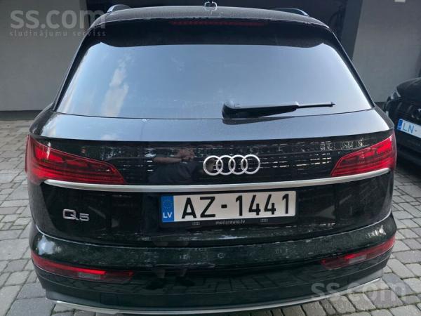 Black Audi Q5 2024 in Riga, with an engine capacity of 2.00 L and mileage of 6 thousand km for 37500 €, photo 5 on AUTOMOTO.COM.LV