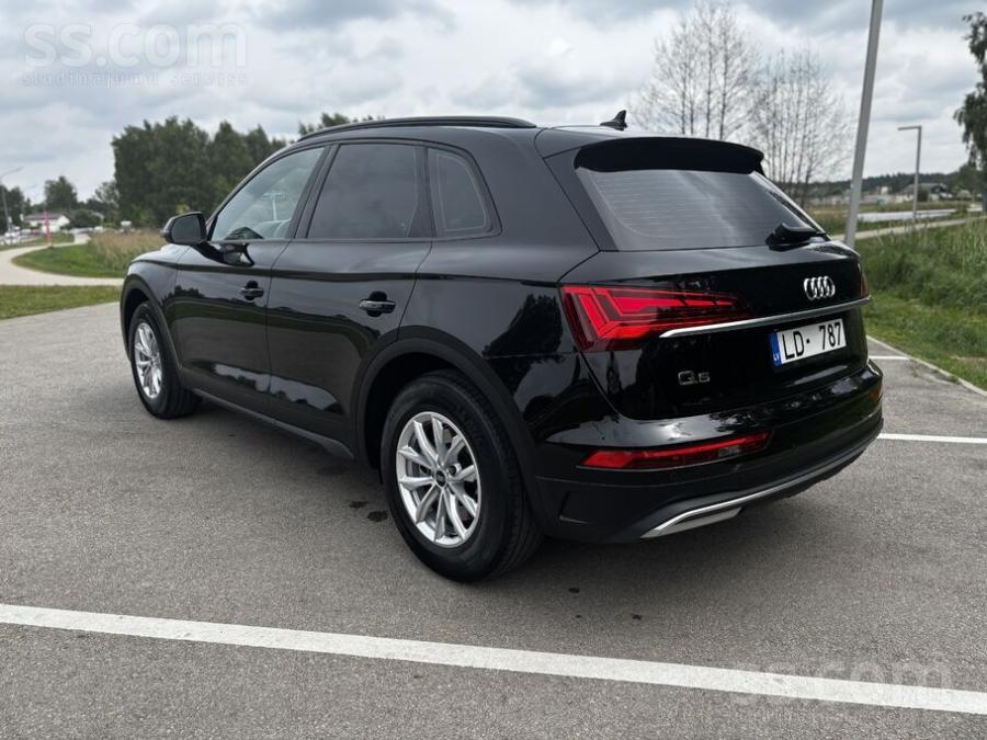 Melns Audi Q5 2024 Rīga, ar dzinēja tilpumu 2.00 L un nobraukumu 43 tūkst. km par 35500 €, foto 5 vietnē AUTOMOTO.COM.LV