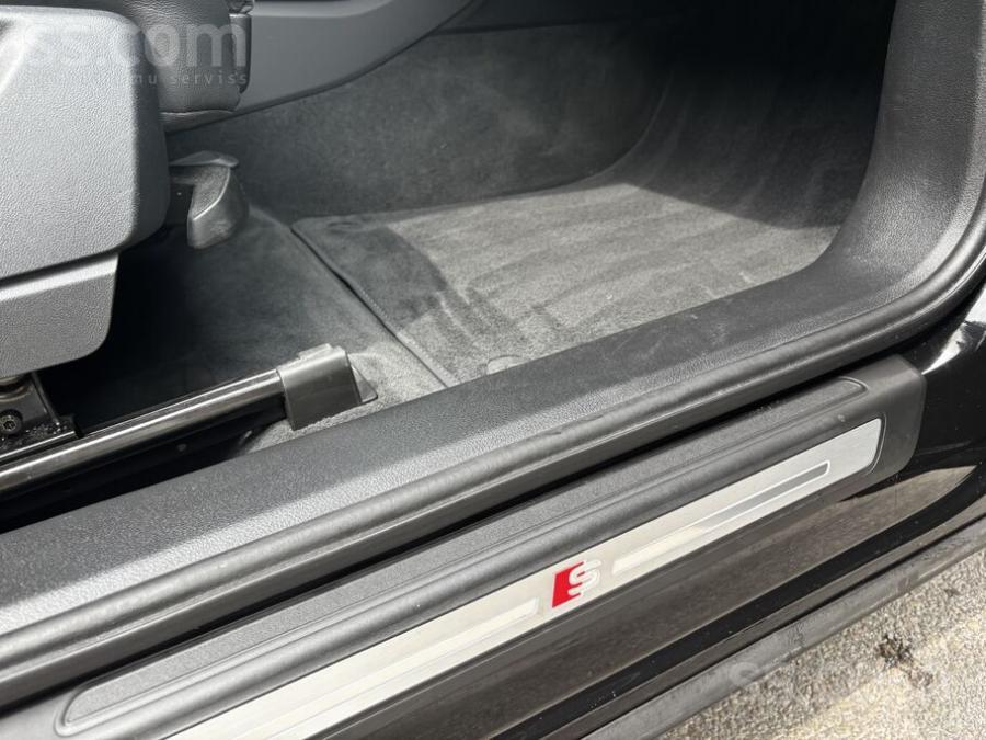 Melns Audi Q5 2024 Rīga, ar dzinēja tilpumu 2.00 L un nobraukumu 43 tūkst. km par 35500 €, foto 8 vietnē AUTOMOTO.COM.LV