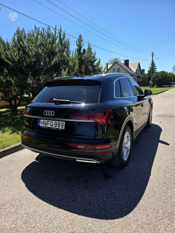 Black Audi Q5 2024 in Kaunas, with an engine capacity of 1.97 L and mileage of 33 thousand km for 31500 €, photo 6 on AUTOMOTO.COM.LV