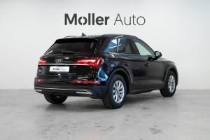 Melns Audi Q5 2024 Viļņa, ar dzinēja tilpumu 2.00 L un nobraukumu 31 tūkst. km par 31300 €, foto 8 vietnē AUTOMOTO.COM.LV