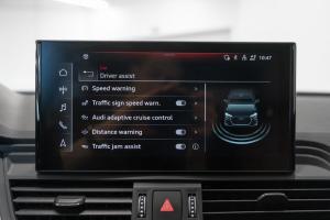 Melns Audi Q5 2024 Viļņa, ar dzinēja tilpumu 2.00 L un nobraukumu 31 tūkst. km par 31300 €, foto 16 vietnē AUTOMOTO.COM.LV