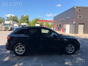Black Audi Q5 2024 in Riga, with an engine capacity of 2.00 L and mileage of 16 thousand km for 39900 €, photo 5 on AUTOMOTO.COM.LV