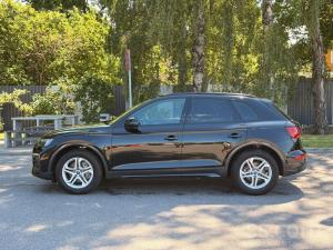 Black Audi Q5 2024 in Riga, with an engine capacity of 2.00 L and mileage of 16 thousand km for 39900 €, photo 6 on AUTOMOTO.COM.LV