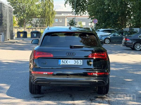 Black Audi Q5 2024 in Riga, with an engine capacity of 2.00 L and mileage of 16 thousand km for 39900 €, photo 7 on AUTOMOTO.COM.LV
