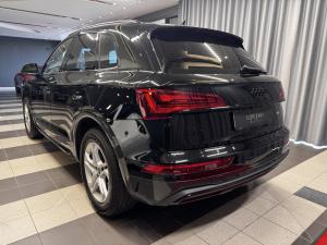 Melns Audi Q5 2024 Rīga, ar dzinēja tilpumu 2.00 L un nobraukumu 16 tūkst. km par 39990 €, foto 4 vietnē AUTOMOTO.COM.LV