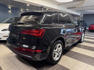 Melns Audi Q5 2024 Rīga, ar dzinēja tilpumu 2.00 L un nobraukumu 16 tūkst. km par 39990 €, foto 6 vietnē AUTOMOTO.COM.LV