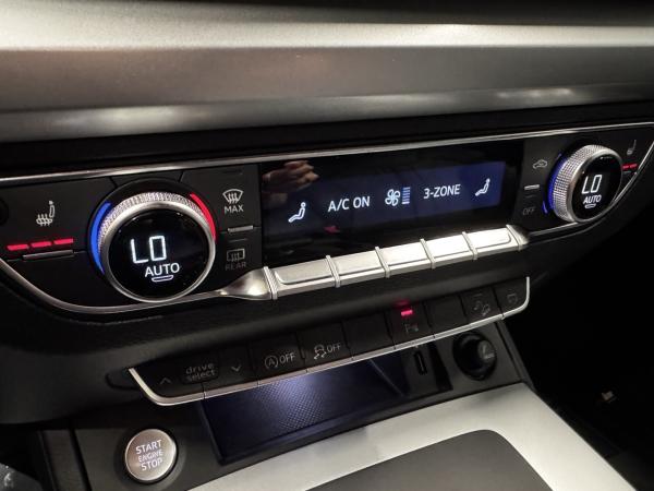 Melns Audi Q5 2024 Rīga, ar dzinēja tilpumu 2.00 L un nobraukumu 16 tūkst. km par 39990 €, foto 8 vietnē AUTOMOTO.COM.LV