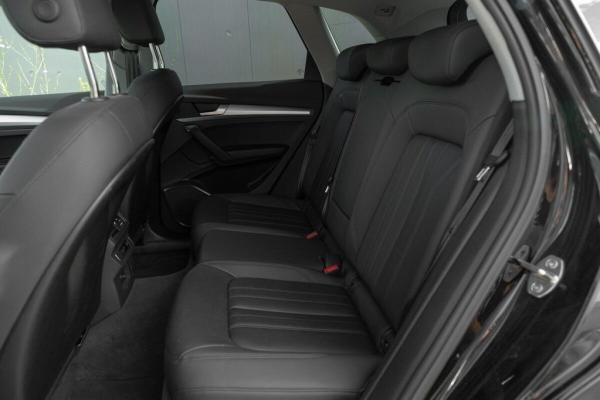 Melns Audi Q5 2024 Viļņa, ar dzinēja tilpumu 2.00 L un nobraukumu 23 tūkst. km par 34000 €, foto 9 vietnē AUTOMOTO.COM.LV