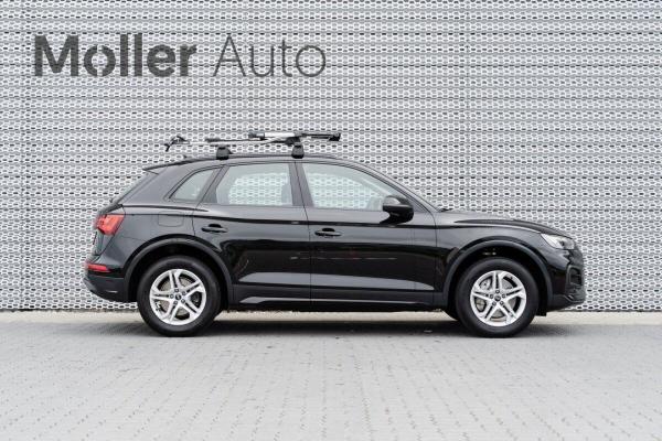 Black Audi Q5 2024 in Marupe, with an engine capacity of 2.00 L and mileage of 19 thousand km for 43900 €, photo 5 on AUTOMOTO.COM.LV