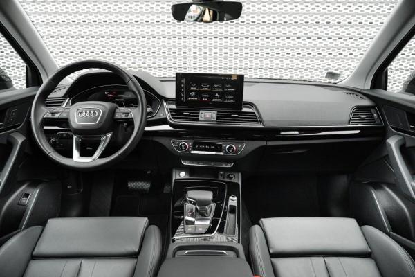 Black Audi Q5 2024 in Marupe, with an engine capacity of 2.00 L and mileage of 19 thousand km for 43900 €, photo 6 on AUTOMOTO.COM.LV