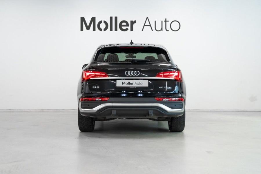 Melns Audi Q5 2024 Viļņa, ar dzinēja tilpumu 2.00 L un nobraukumu 105 tūkst. km par 35900 €, foto 7 vietnē AUTOMOTO.COM.LV