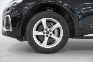 Melns Audi Q5 2024 Viļņa, ar dzinēja tilpumu 2.00 L un nobraukumu 105 tūkst. km par 35900 €, foto 24 vietnē AUTOMOTO.COM.LV